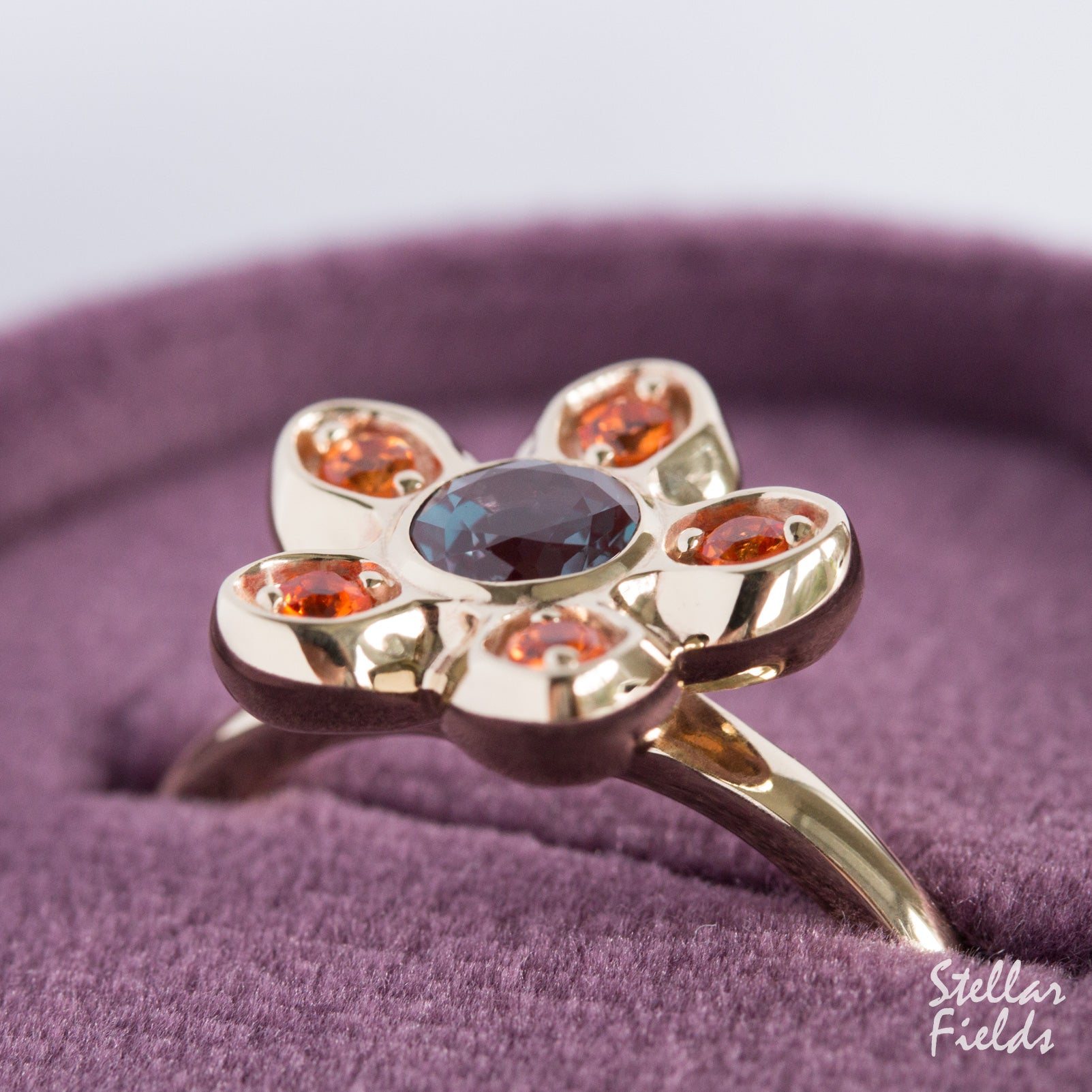 star shaped amethyst ring